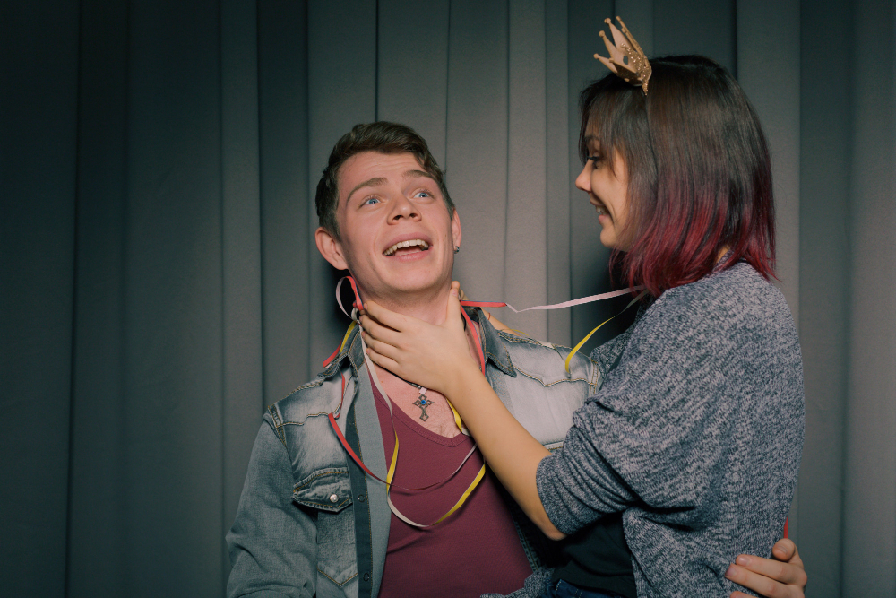 Seriale de comedie romantică pe care le vei adora - Impact Bun